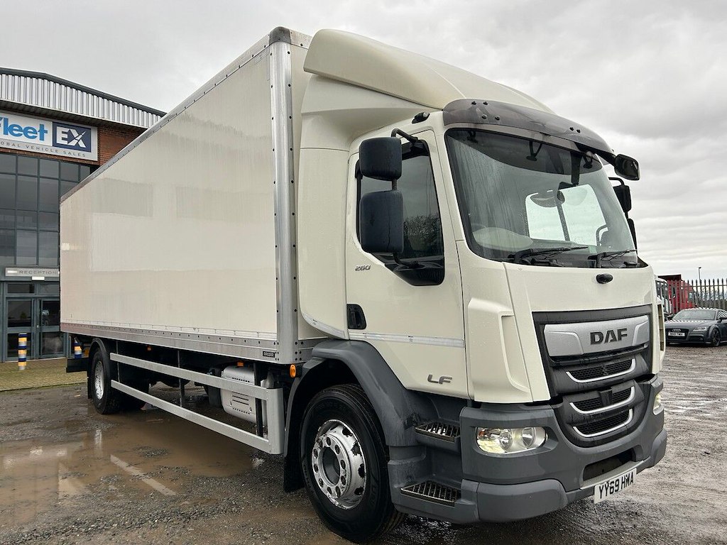 DAF LF 260 kamion furgon