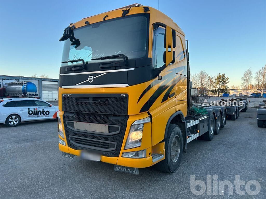 Prodaje se Volvo FH rol kiper sa kukom na aukciji