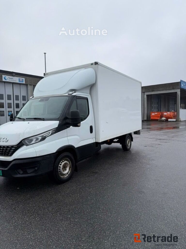 Prodaje se IVECO 35S16 kamion furgon < 3.5t na aukciji