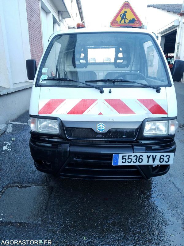 Prodaje se Piaggio PORTER kamion kiper < 3.5t na aukciji