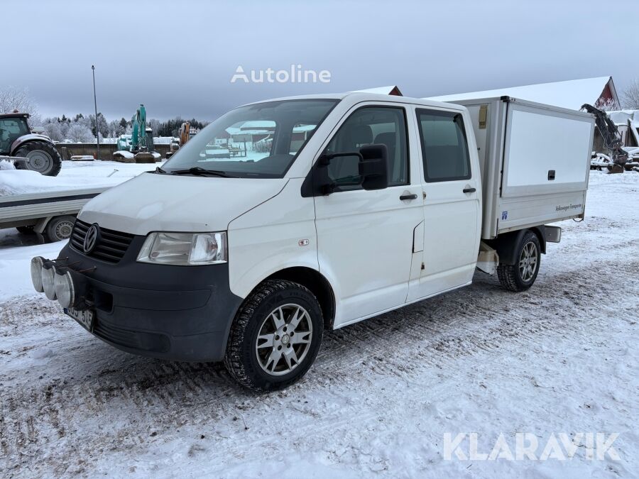 Prodaje se Volkswagen Transporter kamion s ravnom platformom < 3.5t na aukciji