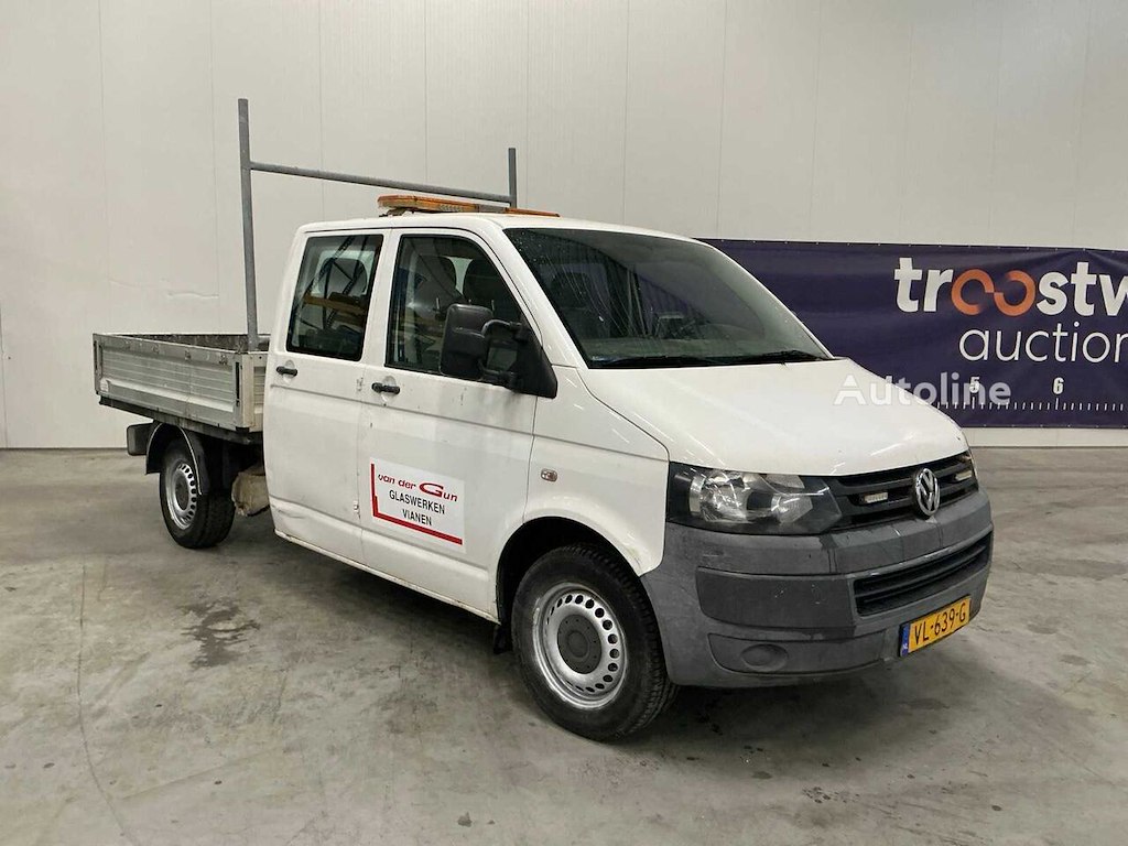 Prodaje se Volkswagen Transporter kamion s ravnom platformom < 3.5t na aukciji