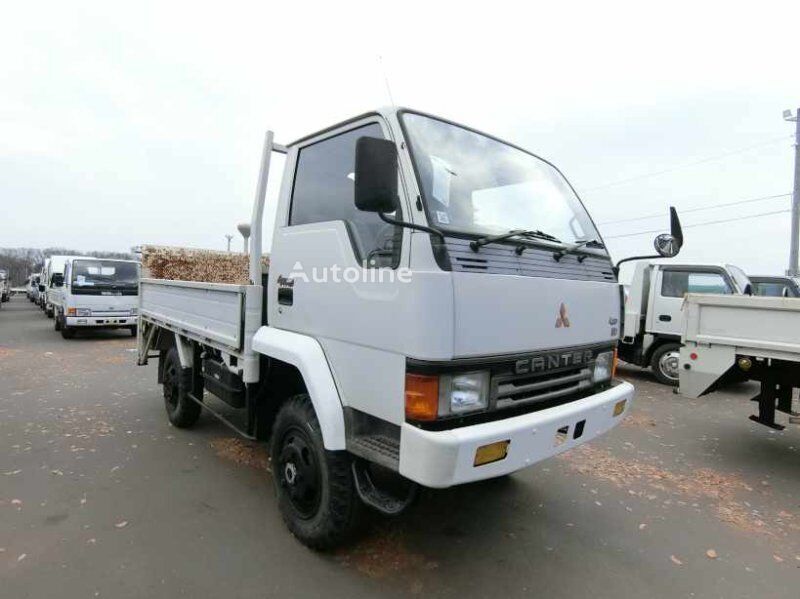 Mitsubishi CANTER kamion s ravnom platformom < 3.5t