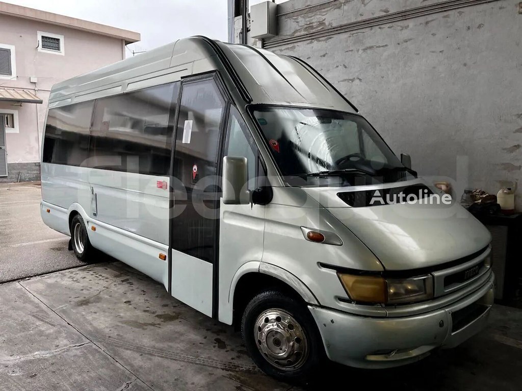 Prodaje se IVECO Daily putnički minibus na aukciji
