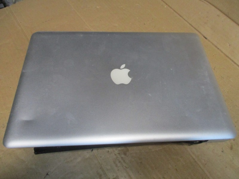 51.APPLE MacBook PRO A1286 za delove