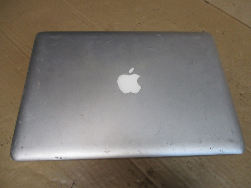46.APPLE MacBook AIR A1237 za delove