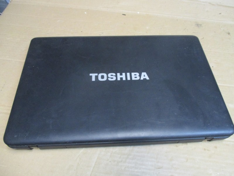 3.TOSHIBA SATELLITE C670-17D laptop sa i5-citaj opis