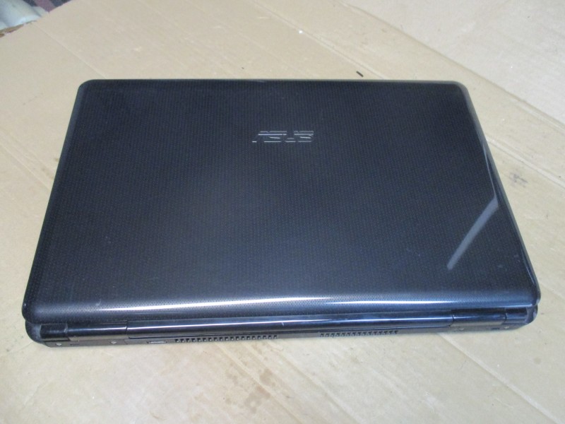 4.ASUS K70I laptop 17.3 inca za delove-citaj opis