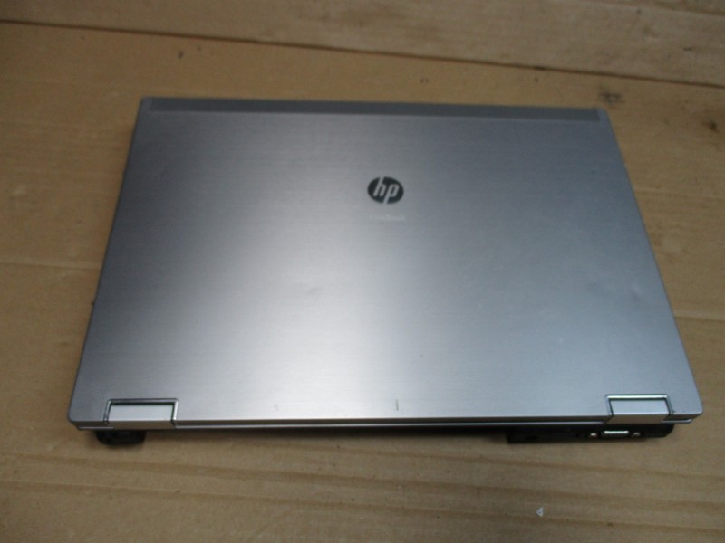 28.HP Elitebook 8440p laptop sa i5 za delove-citaj opis