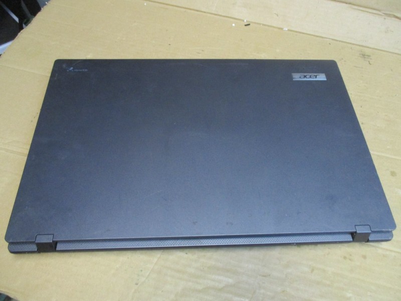 9.ACER TravelMate 7750 laptop 17.3inca -za delove
