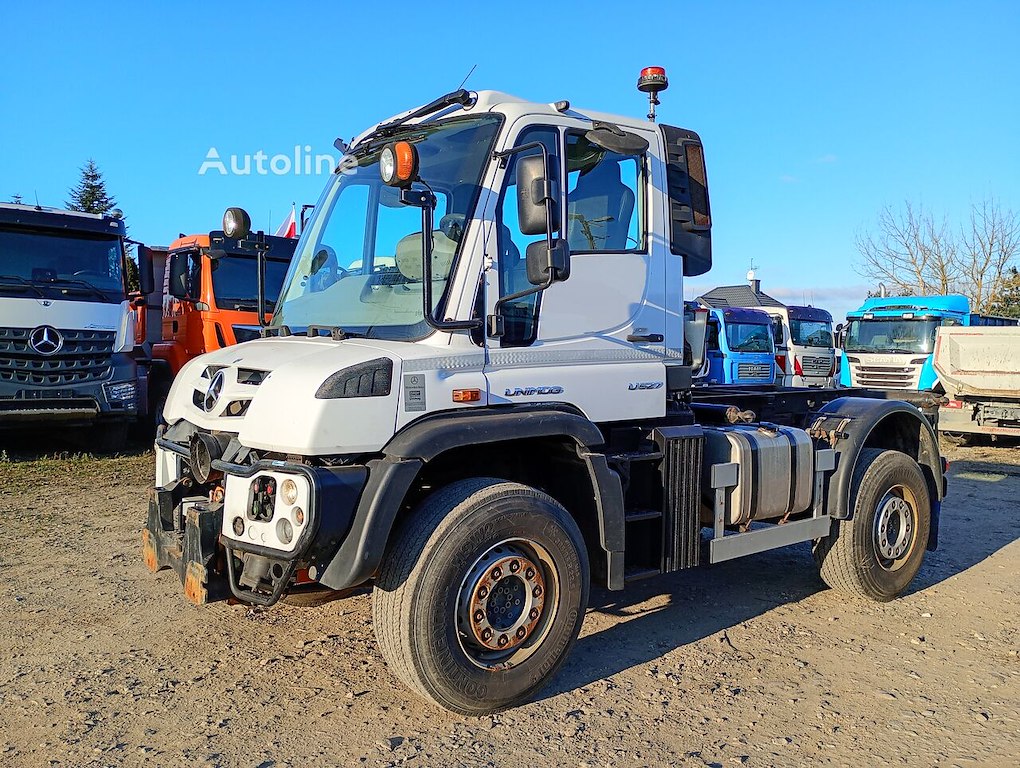 Mercedes-Benz Unimog U527 4x4 u530 u400 u500 u300 univerzalna komunalna mašina