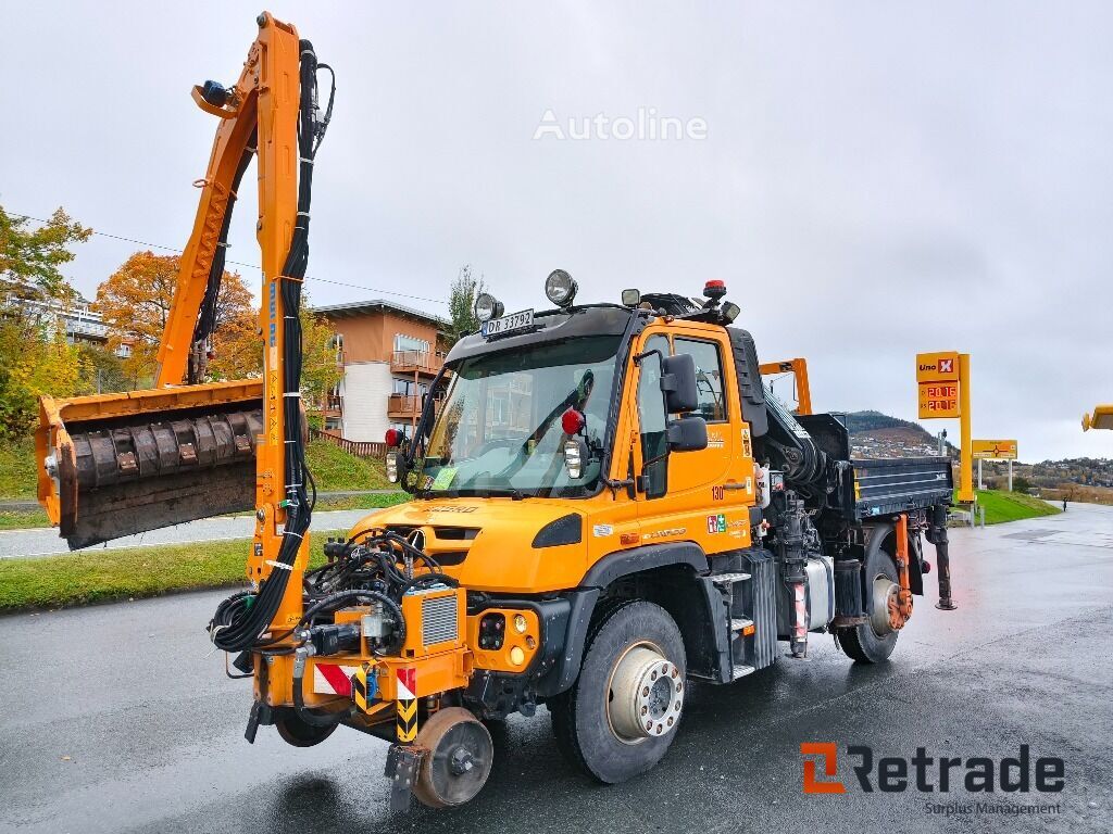 Prodaje se Mercedes-Benz Unimog 427L Rail univerzalnu komunalnu mašinu na aukciji