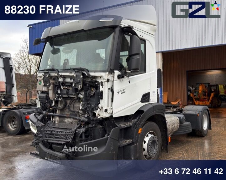 IVECO S-Way 460 tegljač nakon udesa