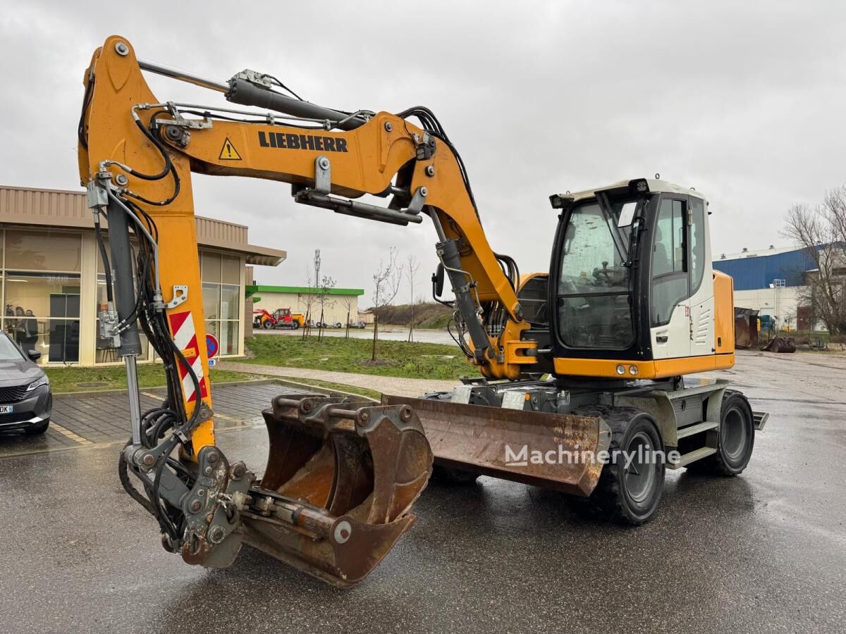 Liebherr A912 bager točkaš