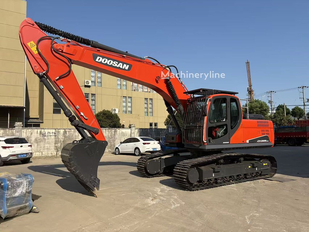 Doosan DX225LCA bager guseničar