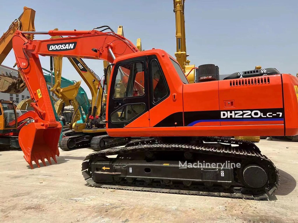 Doosan DH220LC-7 bager guseničar