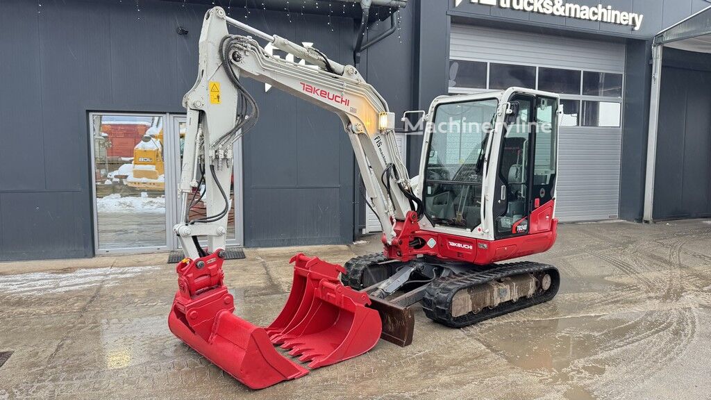 Takeuchi TB240 mini bager