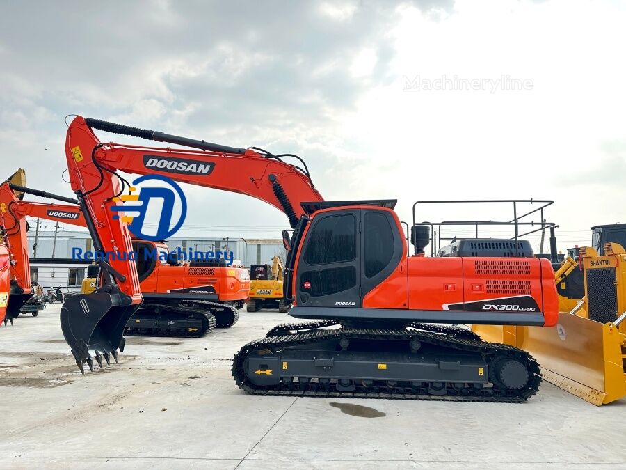 Doosan DX300 bager guseničar