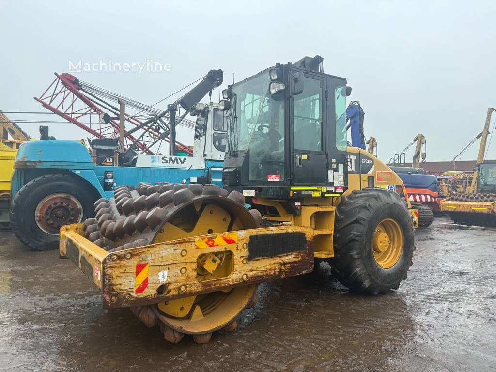 Caterpillar CP 533 E kompaktor s jednim valjkom