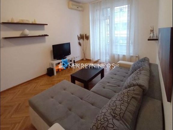 Vračar, Crveni krst, 2.5 stan, 56m2, 700 EUR, ID 49649