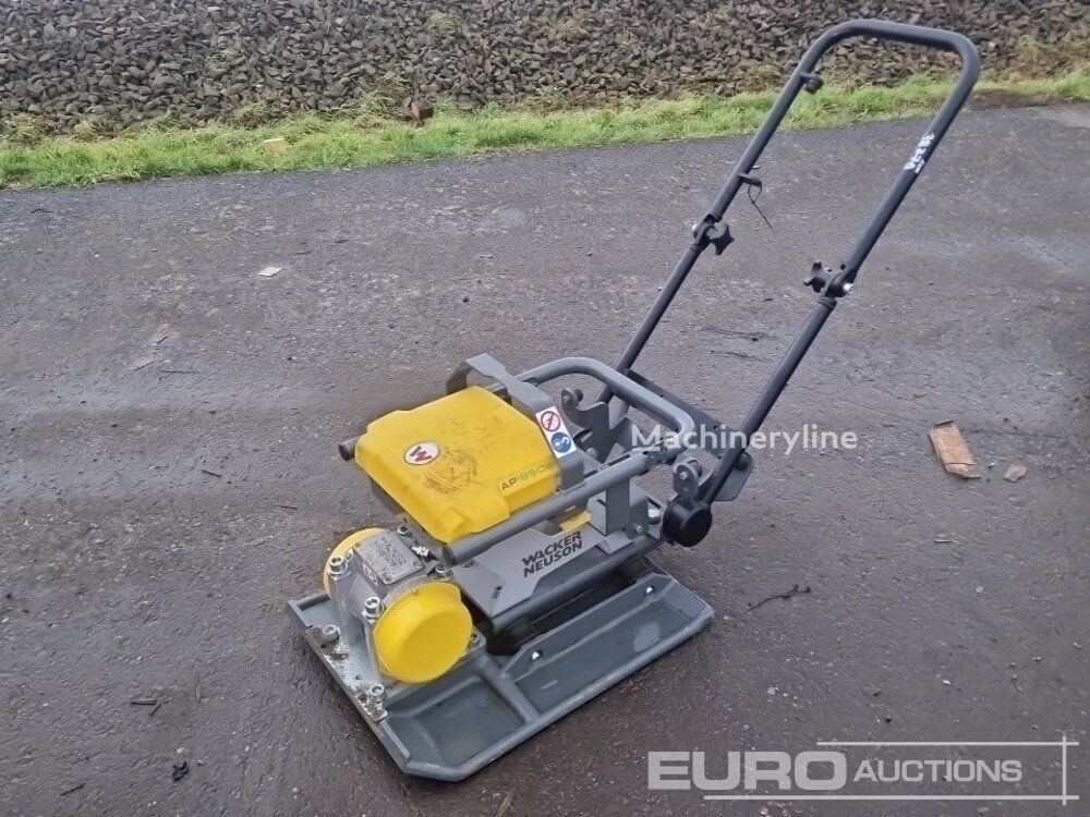 Prodaje se Wacker Neuson AP1850E vibro ploču na aukciji