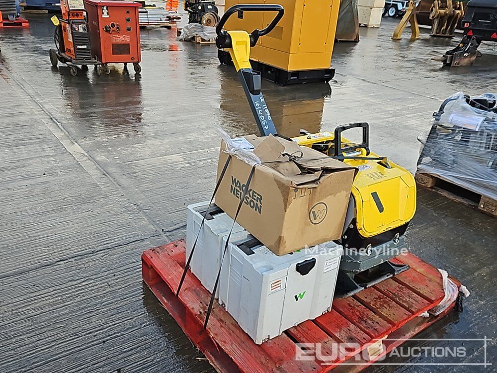 Prodaje se Wacker Neuson APU3050E vibro ploču na aukciji