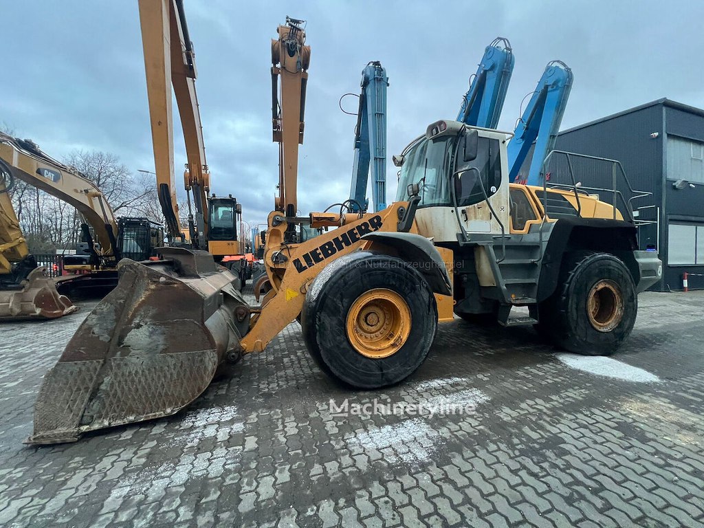 Liebherr L566 prednji utovarivač