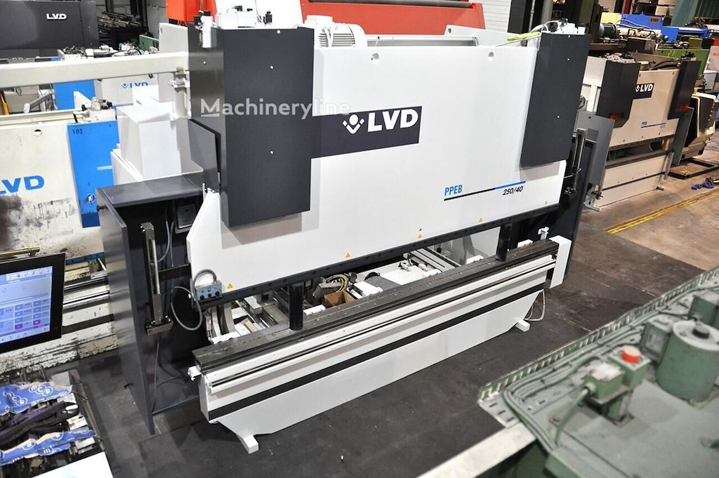 LVD 4100 mm CNC hidraulična presa
