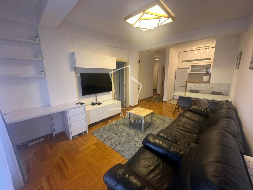 Preševska, Dvoiposoban stan za izdavanje, 52m2, 700€