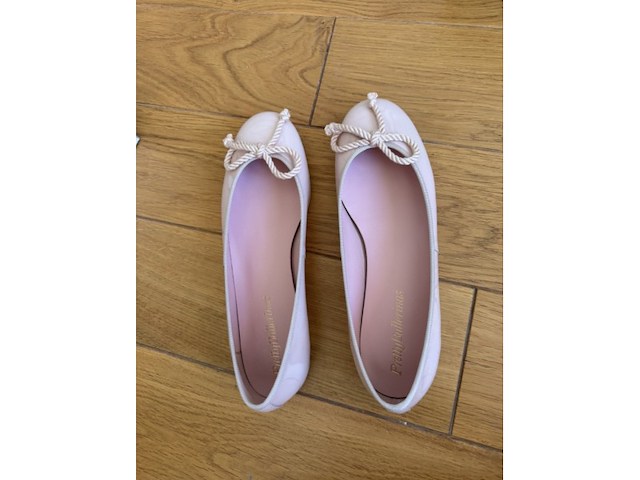 Pretty ballerinas NOVE broj 38