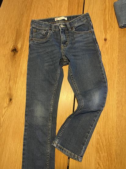 Levis 122