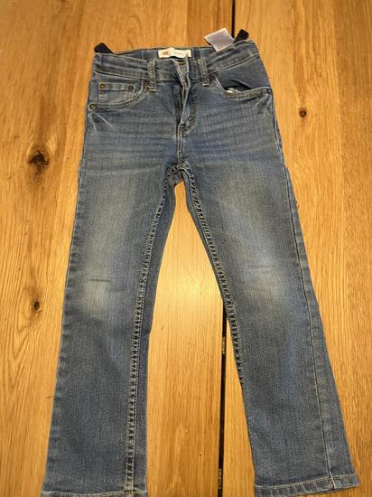 Levis 122