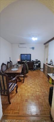 Petlovo brdo kuća u nizu