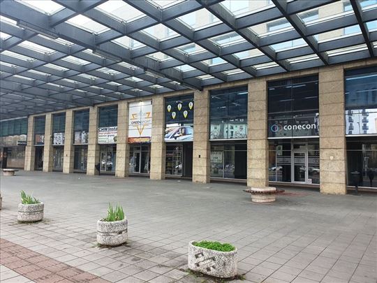 Poslovni prostor Sajam 120 m2 , useljiv