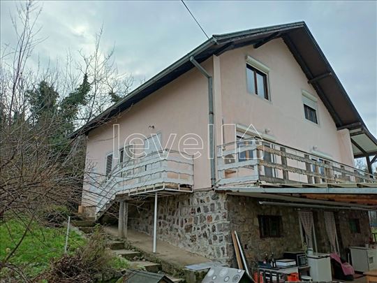 Kuća,Sremska Kamenica,Popovica,kv: 194.00, € 19900