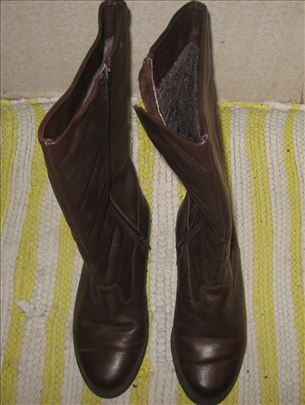 Ženske čizme, kožne, broj 37