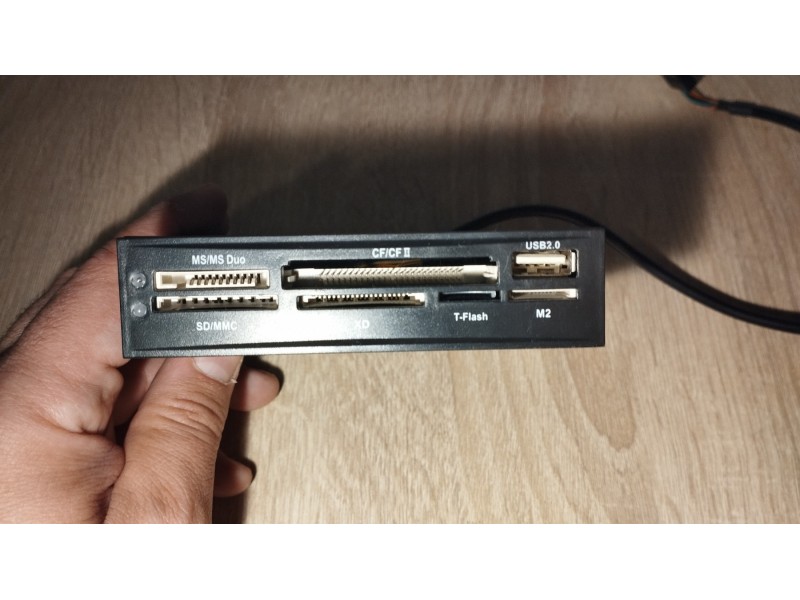 PC Front Panel USB 2.0 (Čitač Kartica)
