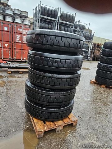 2015 MICHELIN| terminalske traktorske gume 310/80R22.5
MICHELIN| terminal tractor tires 310/80R22.5
