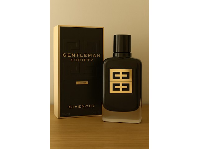 Givanchy Gentleman society ambree 100ml