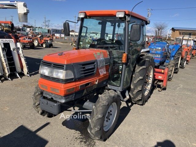 Kubota TRACTOR(Kubota) traktor točkaš