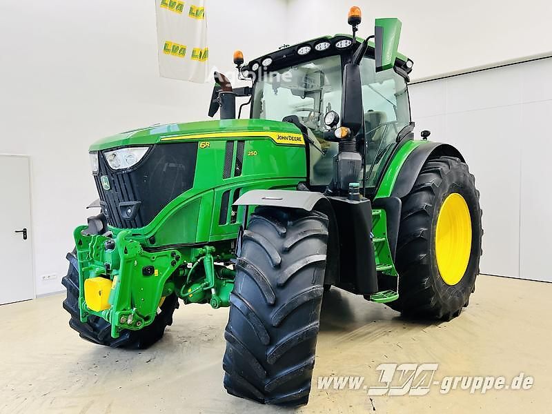 John Deere 6R 250 traktor točkaš
