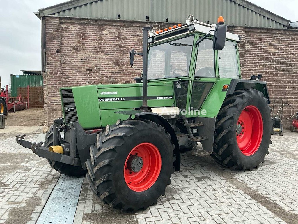 Prodaje se Fendt 611 LS traktor točkaš na aukciji