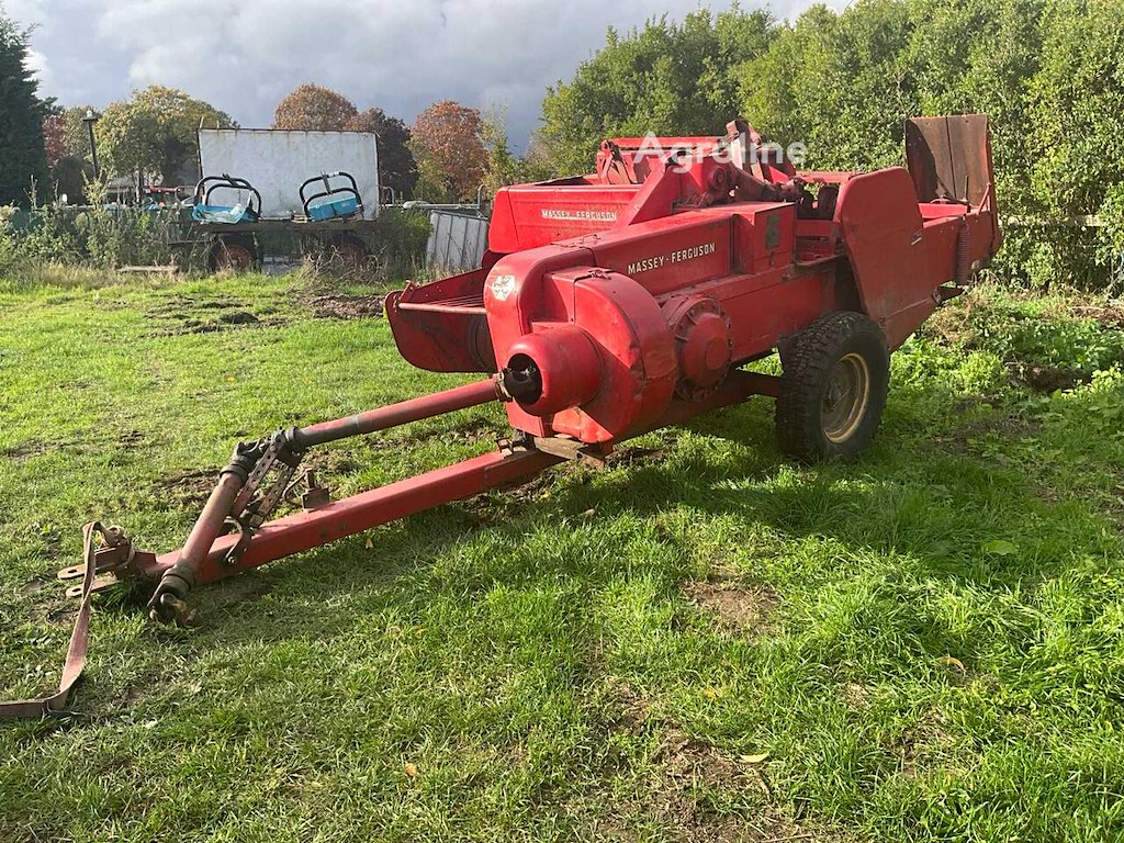 Prodaje se Massey Ferguson 20 balirku za okrugle bale na aukciji