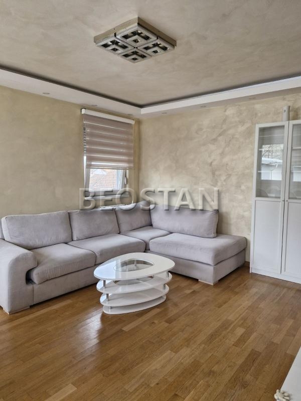 Zemun - Gornji grad #1665917 900 €