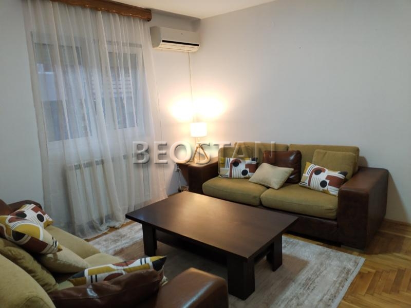 Zemun - Gornji grad #1765924 450 €