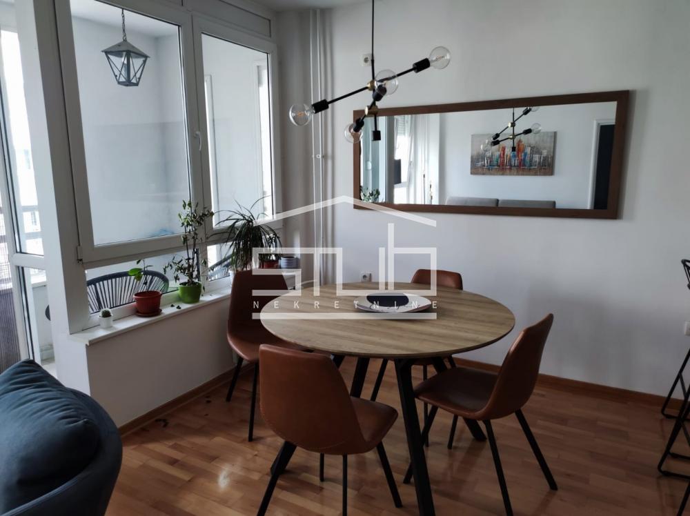 Prodaje se Lux, 2.0 stan, Novi Beograd, blok 72 ID#1487
188.000 €