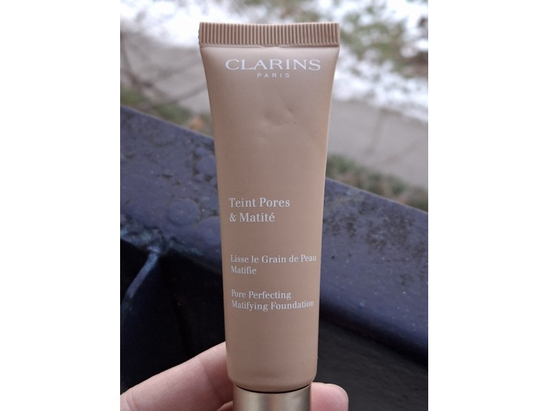 CLARINS TEČNI PUDER