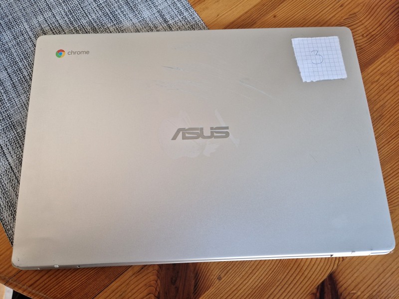 Laptop asus
