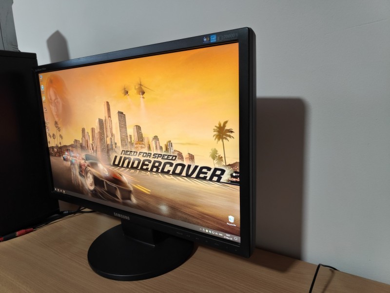 Samsung SyncMaster 2343nw 23' 2K monitor FANTAZIJA