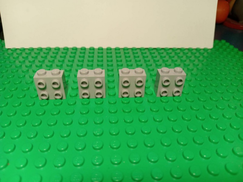 Lego sivo 4 komada